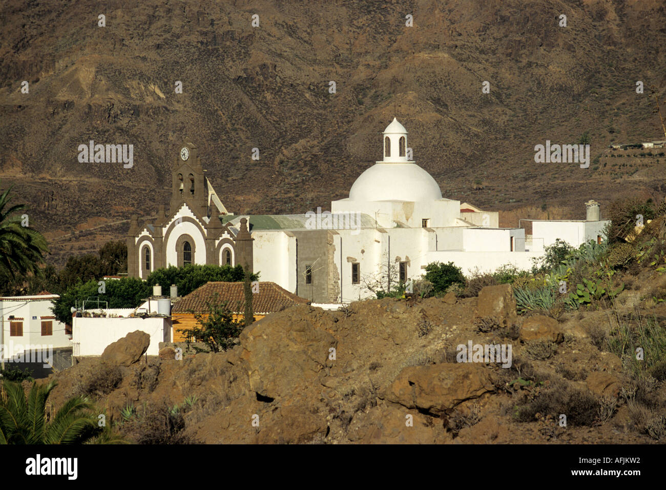 Mass in parish church hi-res stock photography and images - Alamy