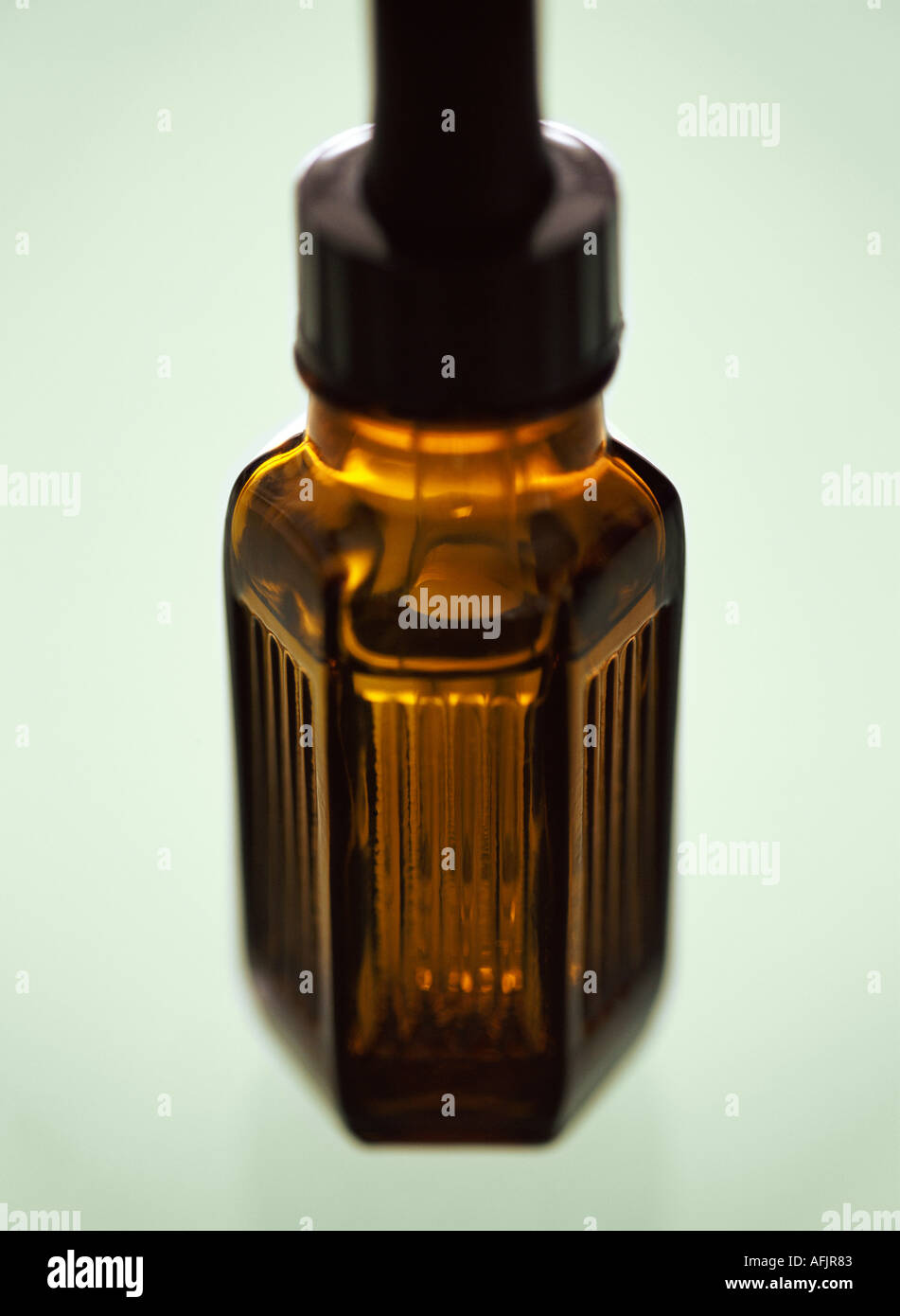 Bottle and dropper hi-res stock photography and images - Alamy