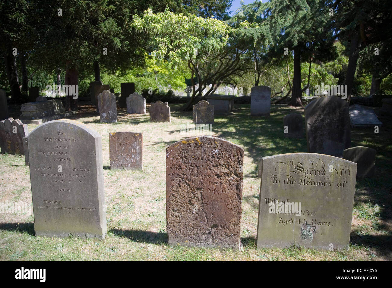 Graveyard at St Cross Church Holywell Oxford 5 Stock Photo - Alamy