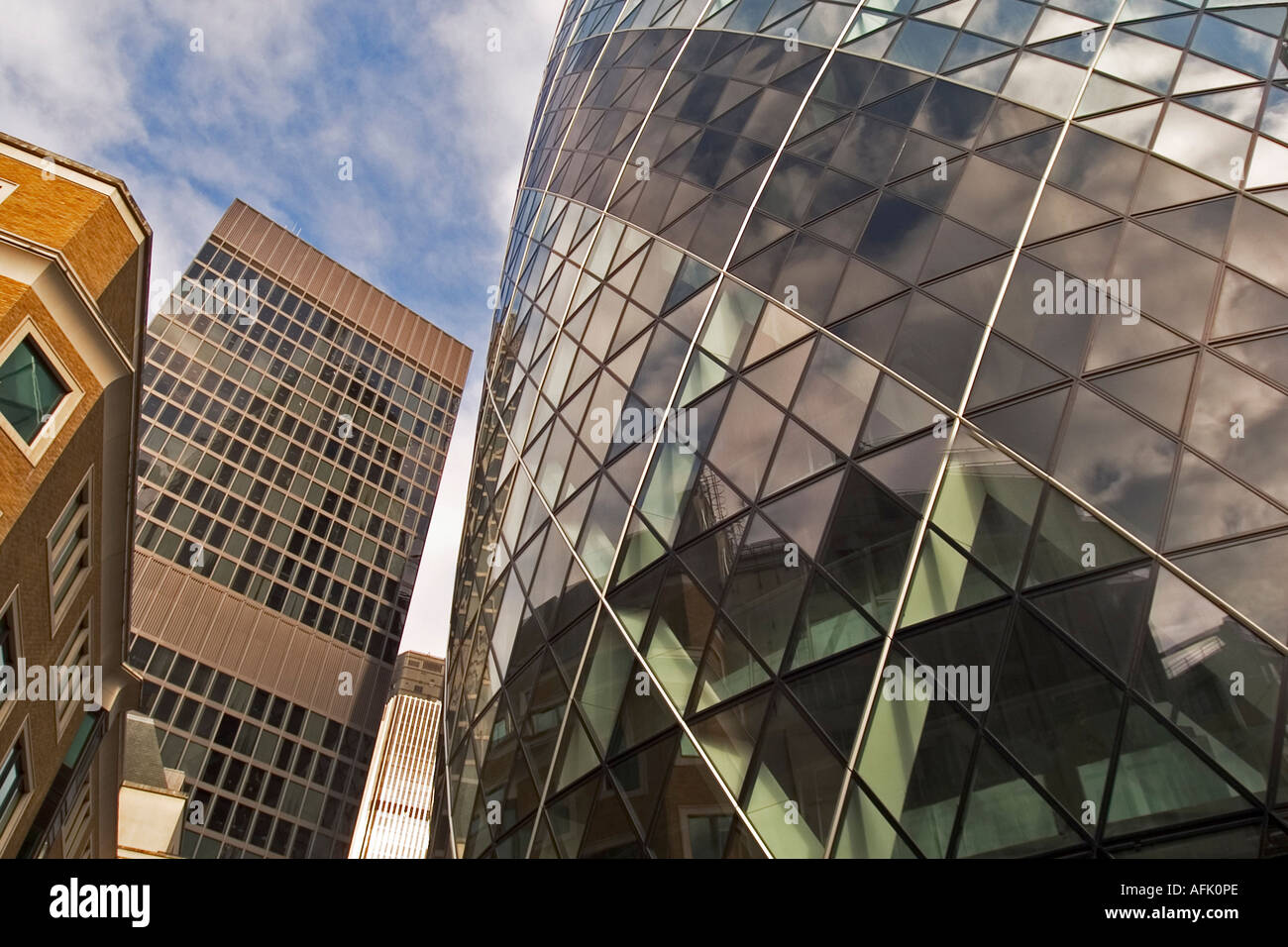 City of London high rise glass buildings of Swiss Re, 30 St Mary Axe ...