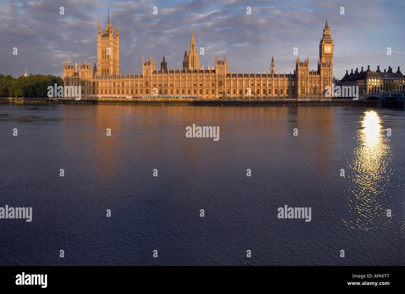 The Palace of Westminster on the River Thames Westminster London ...