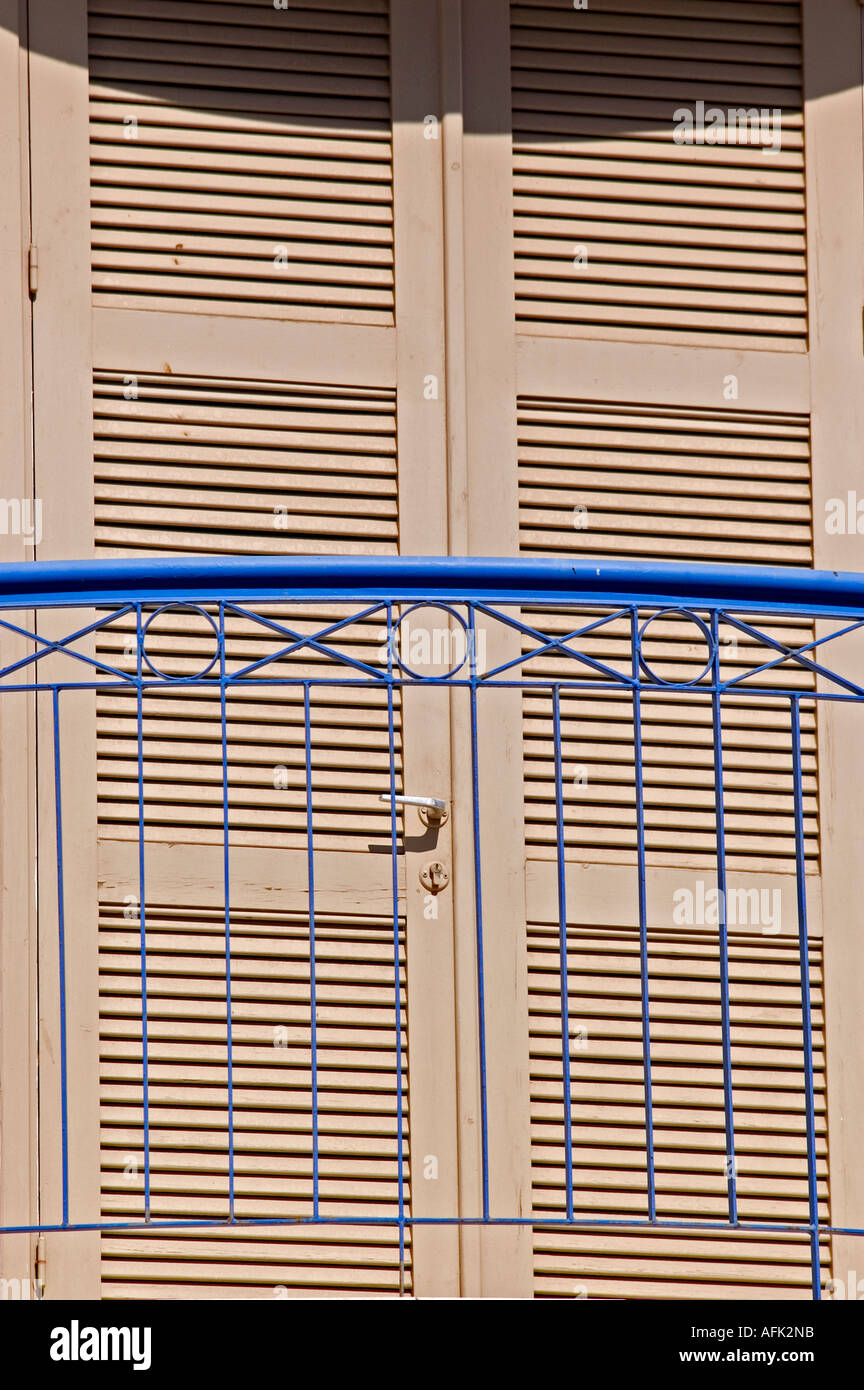 Broken window metaphor hi-res stock photography and images - Alamy