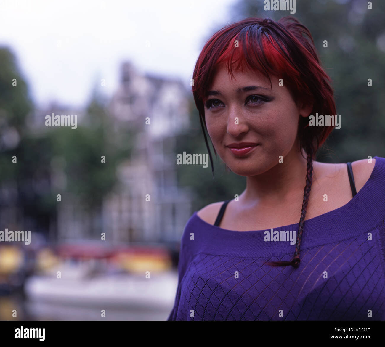 Dutch costume woman hi-res stock photography and images - Alamy