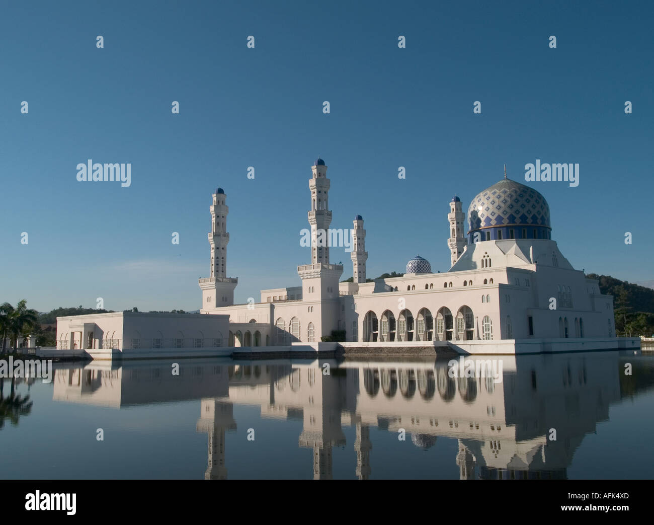 THE FLOATING MOSQUE, LIKAS, KOTA KINABALU, SABAH, MALAYSIA Stock Photo ...