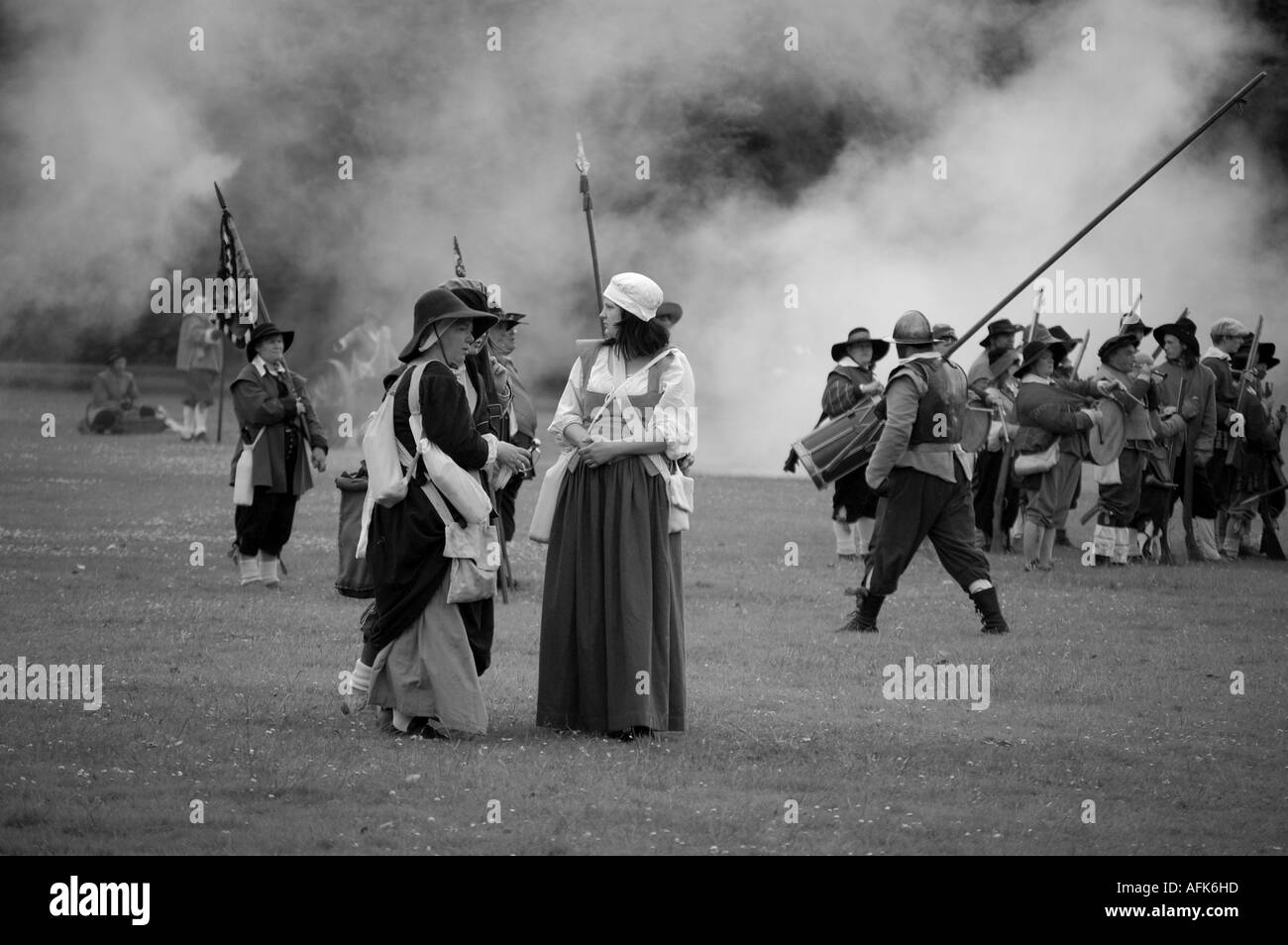 17th Century battlefield scene at a sealed knot English civil war ...