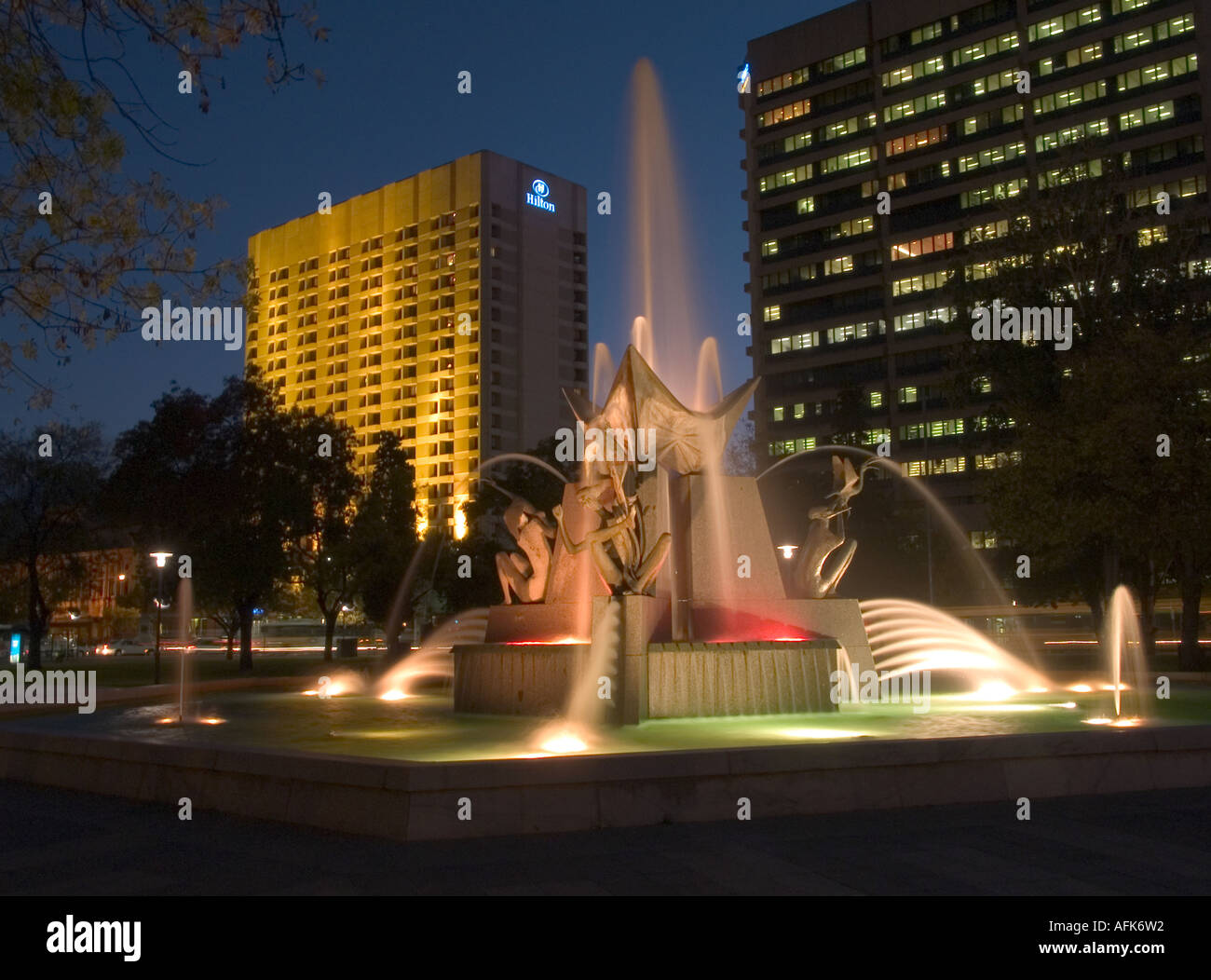 VICTORIA FOUNTAIN AT DUSK, ADELAIDE, SOUTH AUSTRALIA Stock Photo - Alamy