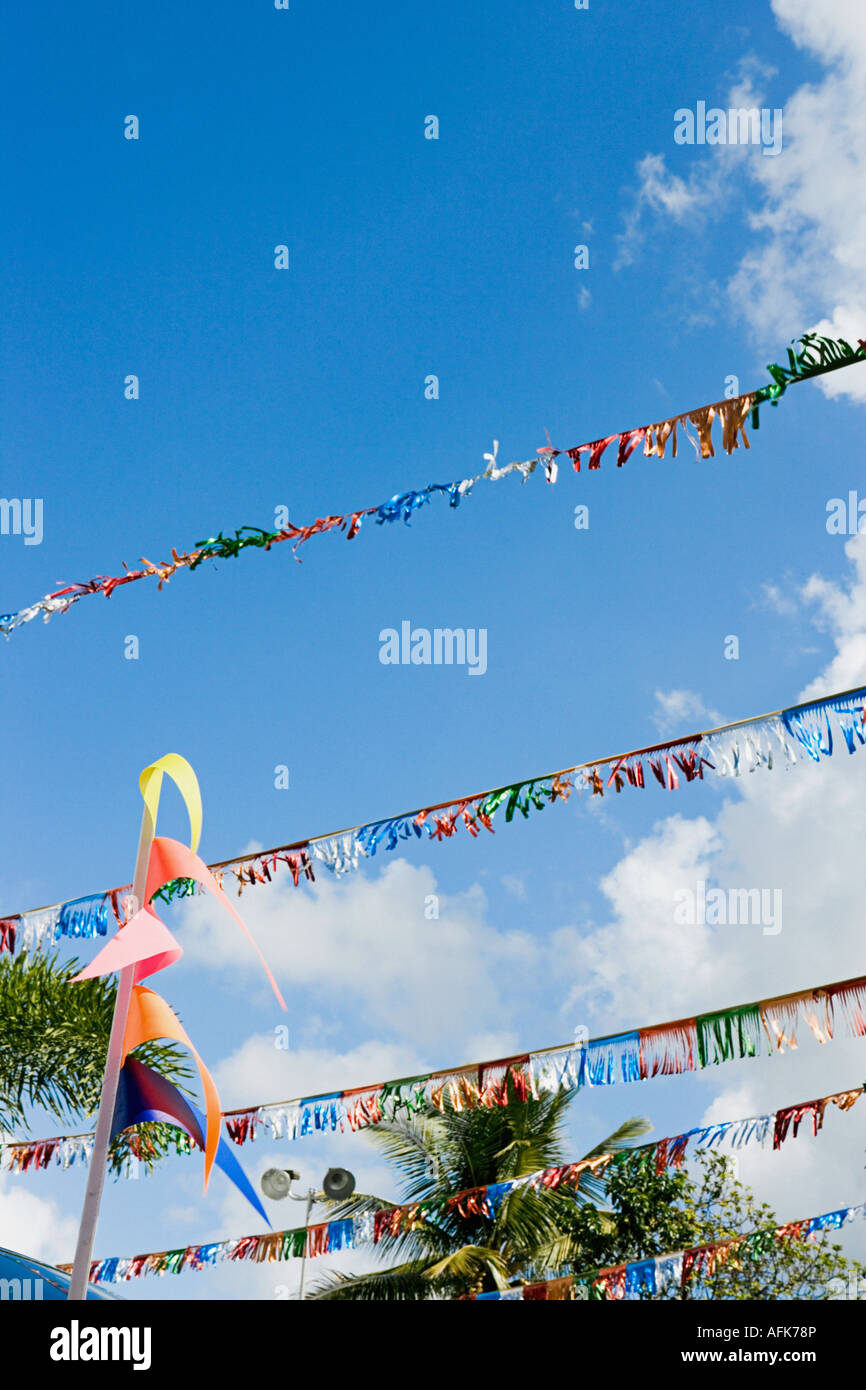 Car dealership streamers and flags Stock Photo - Alamy