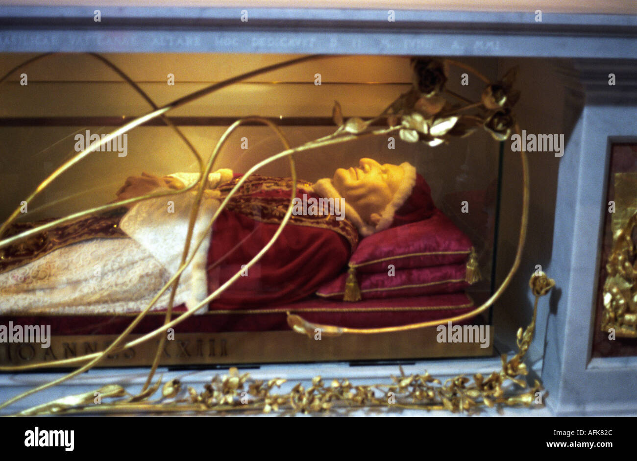 Saint Peter The First Pope Stock Photos & Saint Peter The First Pope ...