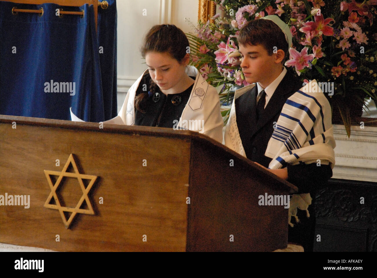 Bar bat mitzvah hi-res stock photography and images - Alamy