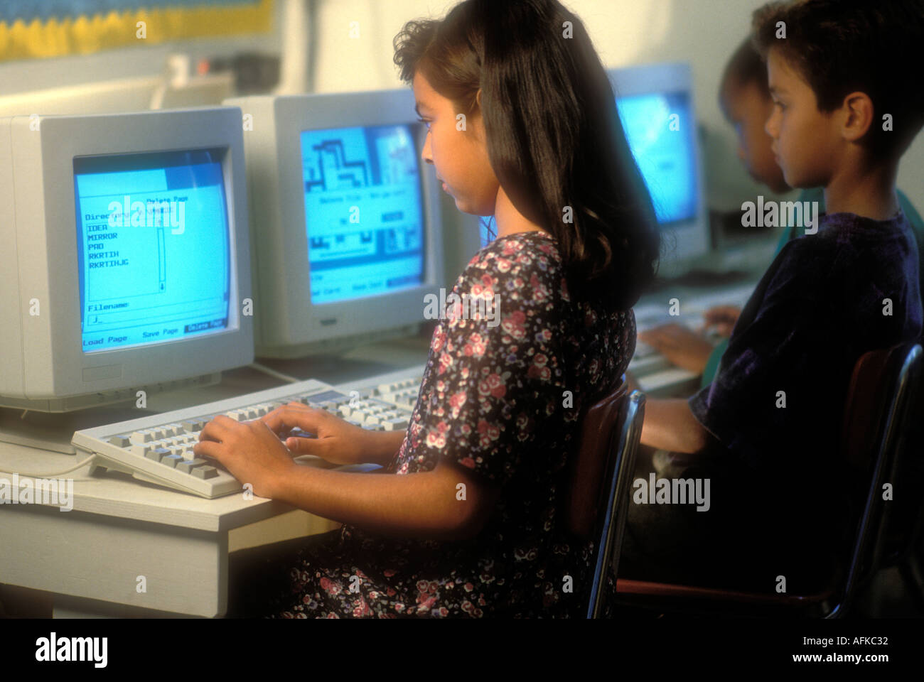 3rd grade technology classroom hi-res stock photography and images - Alamy