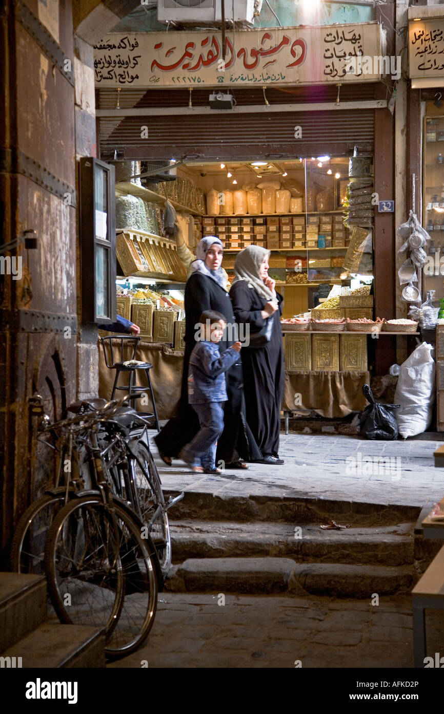 Street scene in the Old City, Damascus, Syria Stock Photo - Alamy