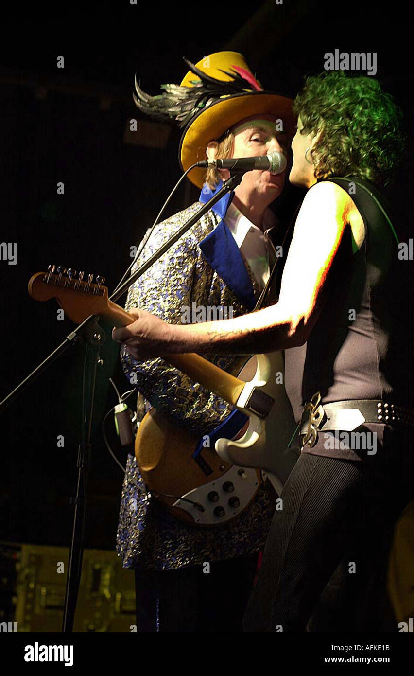 Real thing band hi-res stock photography and images - Alamy