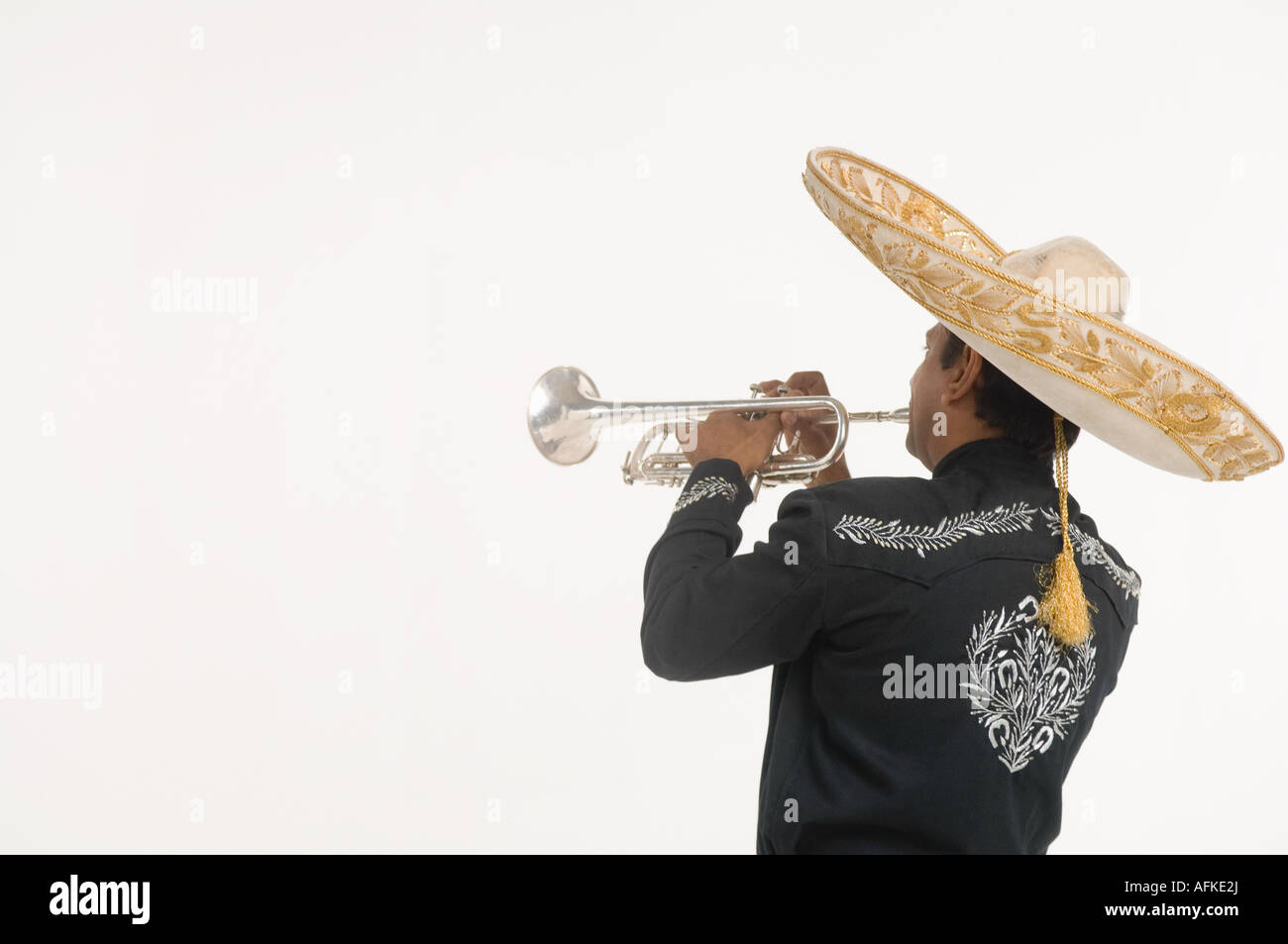 Portrait of Mariachi playing trumpet Stock Photo - Alamy