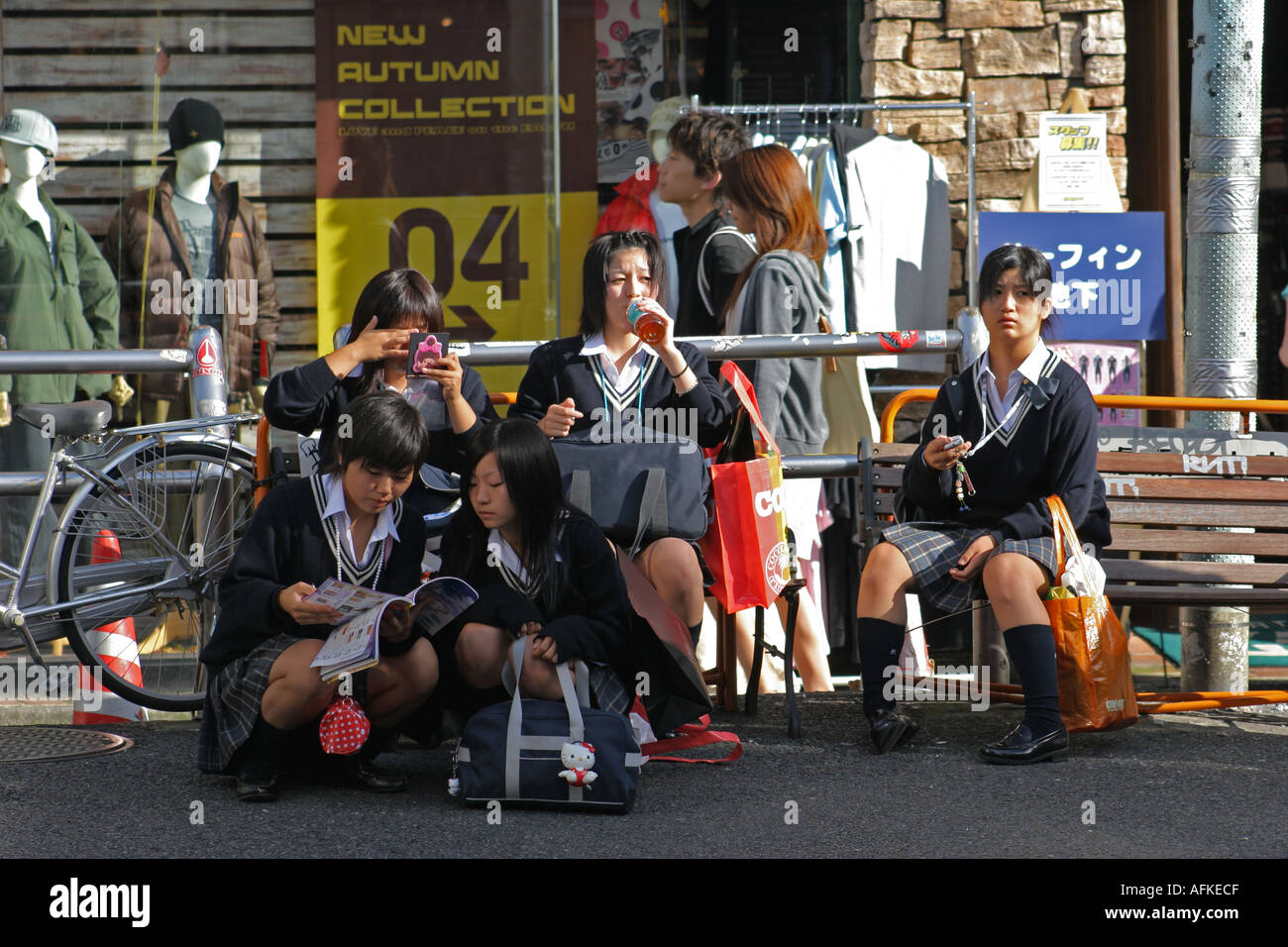 Schoolgirls tokyo japan hi-res stock photography and images - Alamy