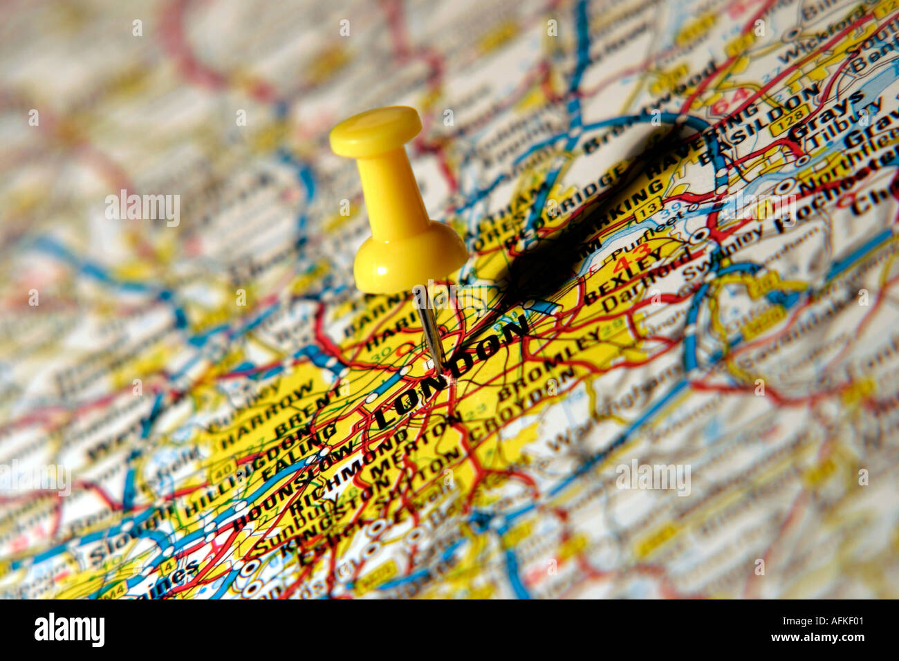 Map pin pointing london on hi-res stock photography and images - Alamy
