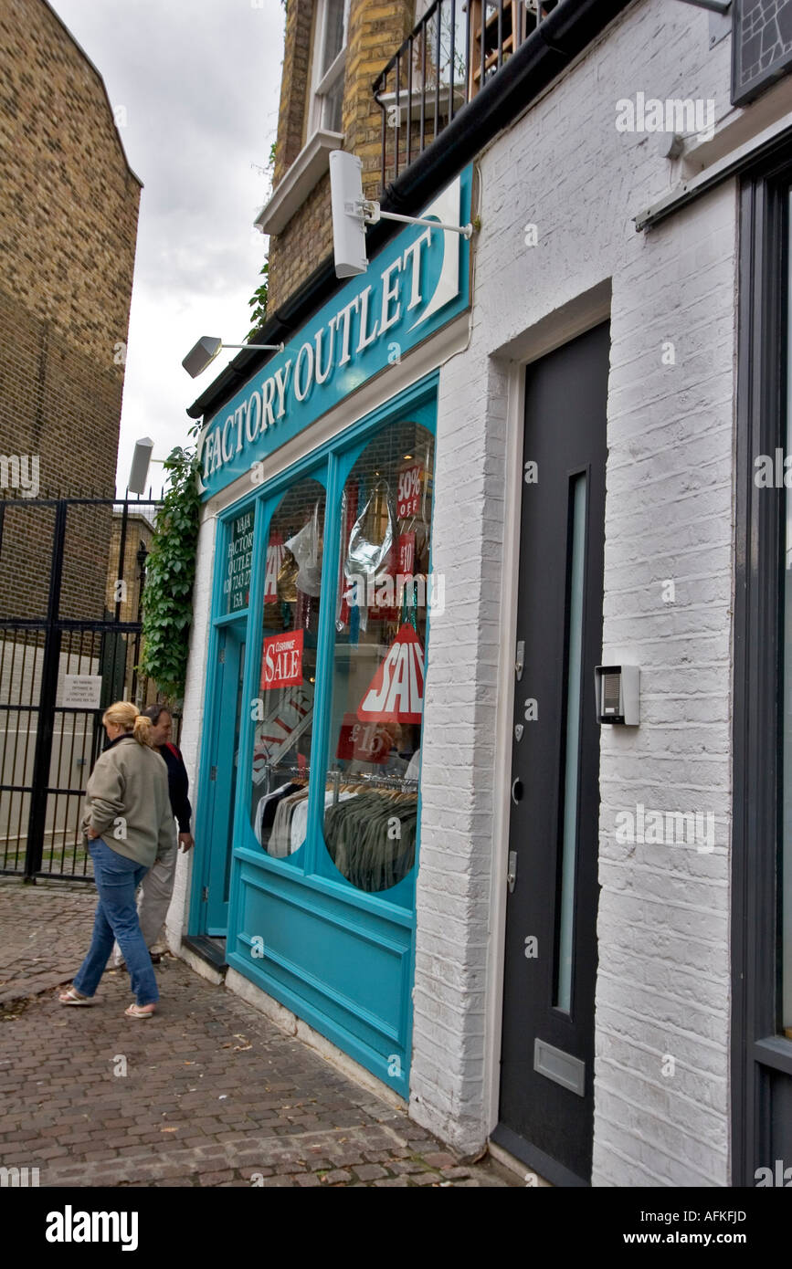 Portobello street cars hi-res stock photography and images - Alamy