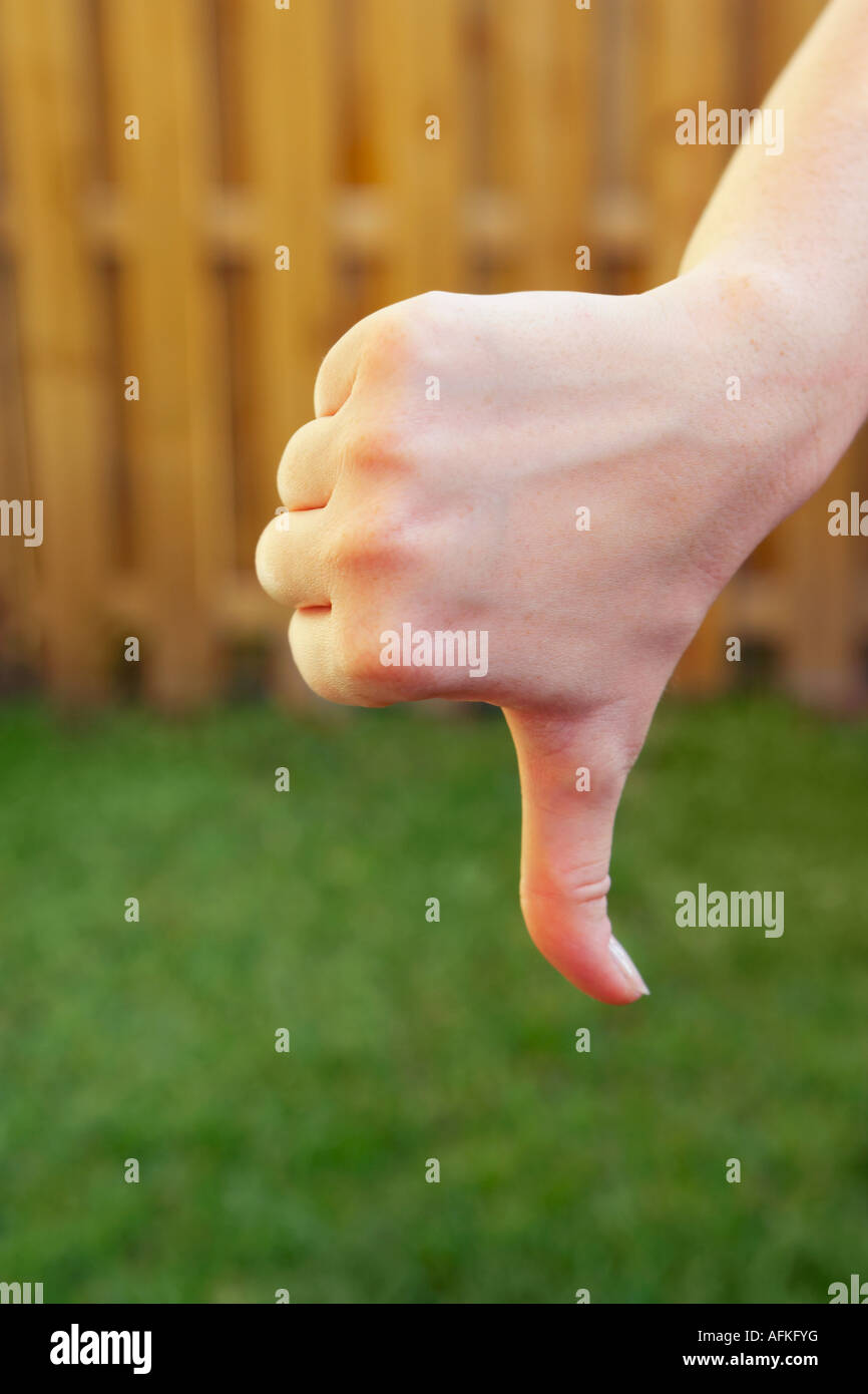 Thumbs down signal hi-res stock photography and images - Alamy