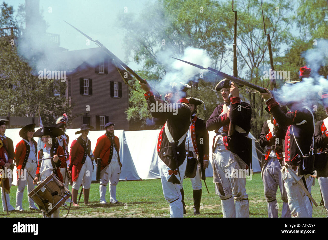 British soldiers american revolutionary war reenactors fire rifle ...