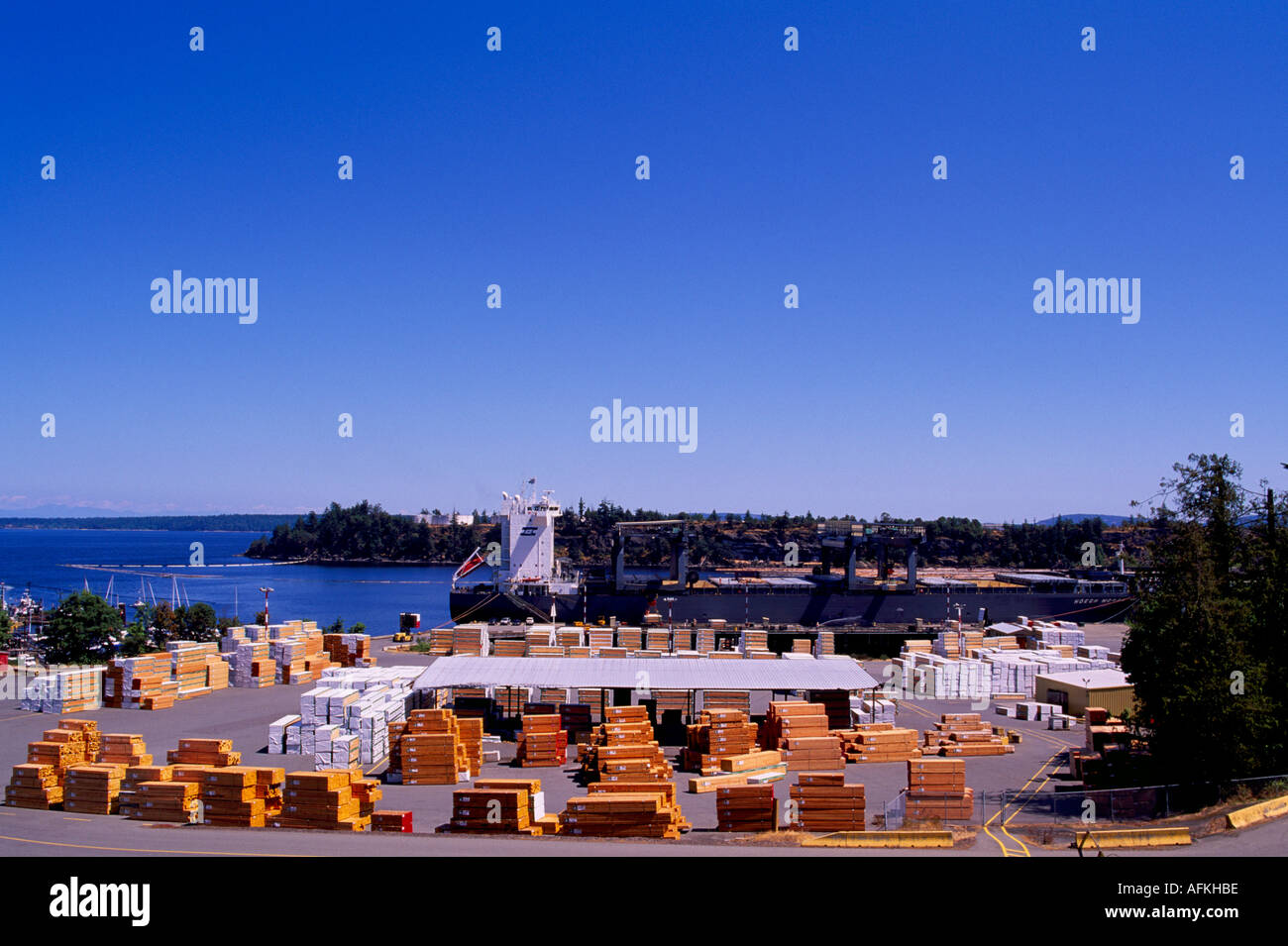Lumber carrier hi-res stock photography and images - Alamy