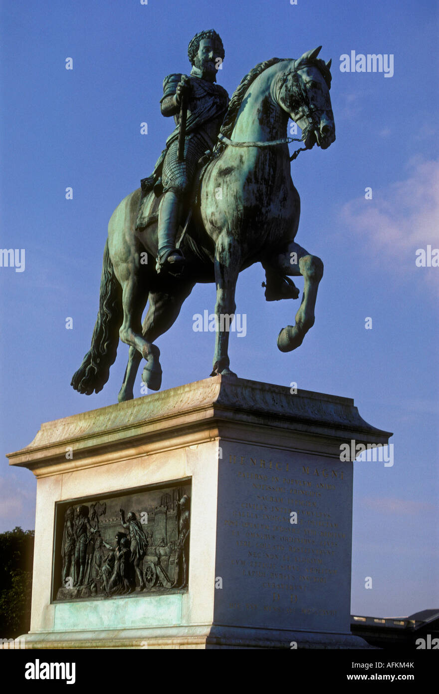 bronze equestrian statue of Henry IV, Henri IV, Pont Neuf, Paris, Ile ...