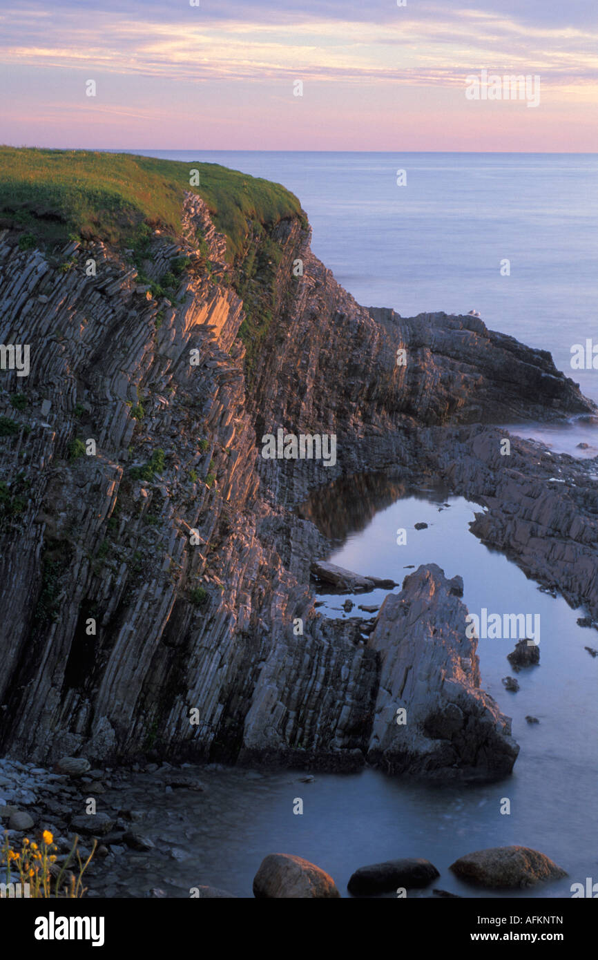 Green Point cliffs, Gros Morne National Park, Newfoundland, Canada ...