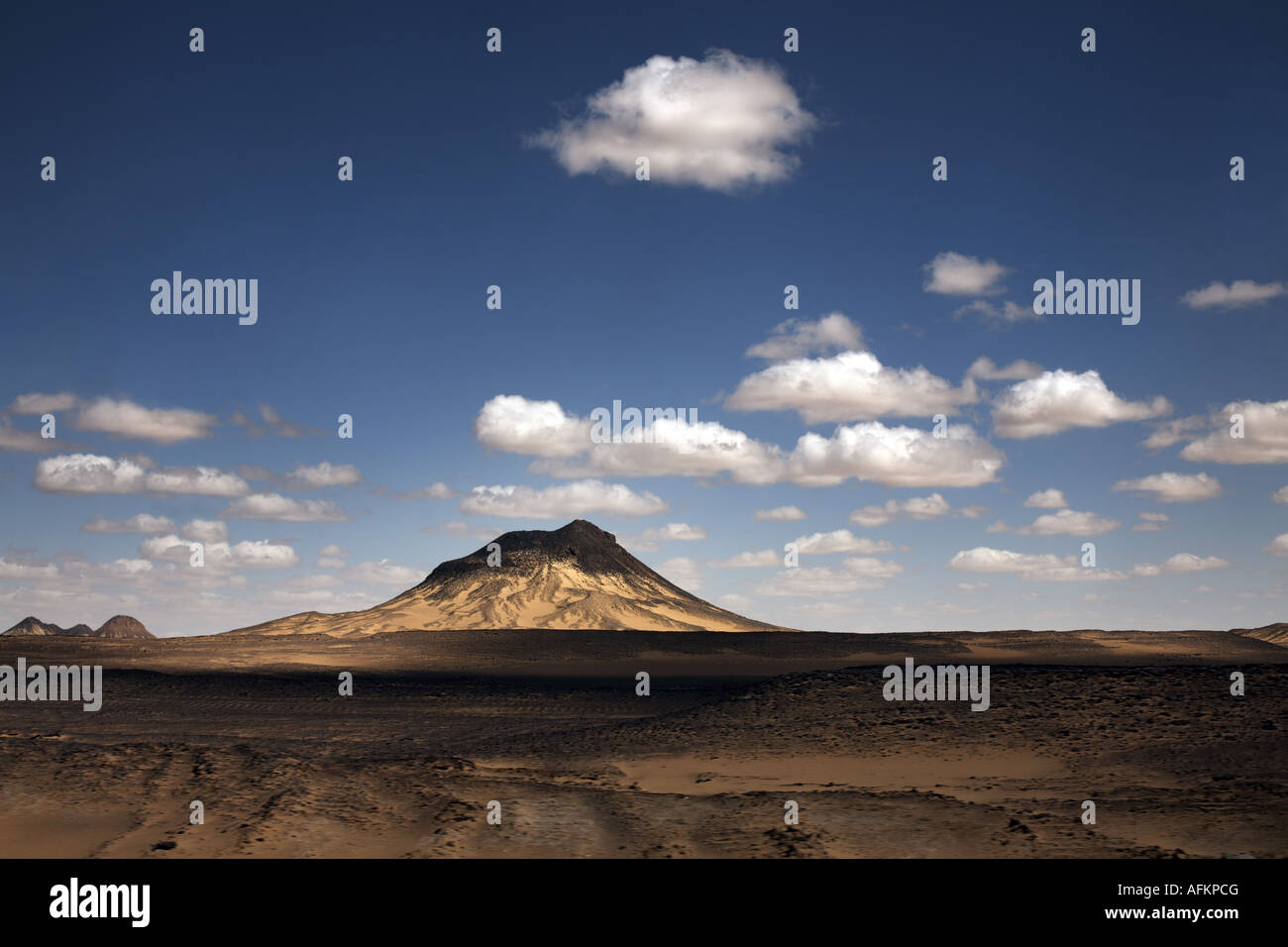 Black desert egypt hi-res stock photography and images - Alamy