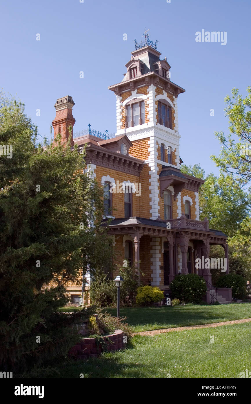 Large midwestern mansion Stock Photo - Alamy