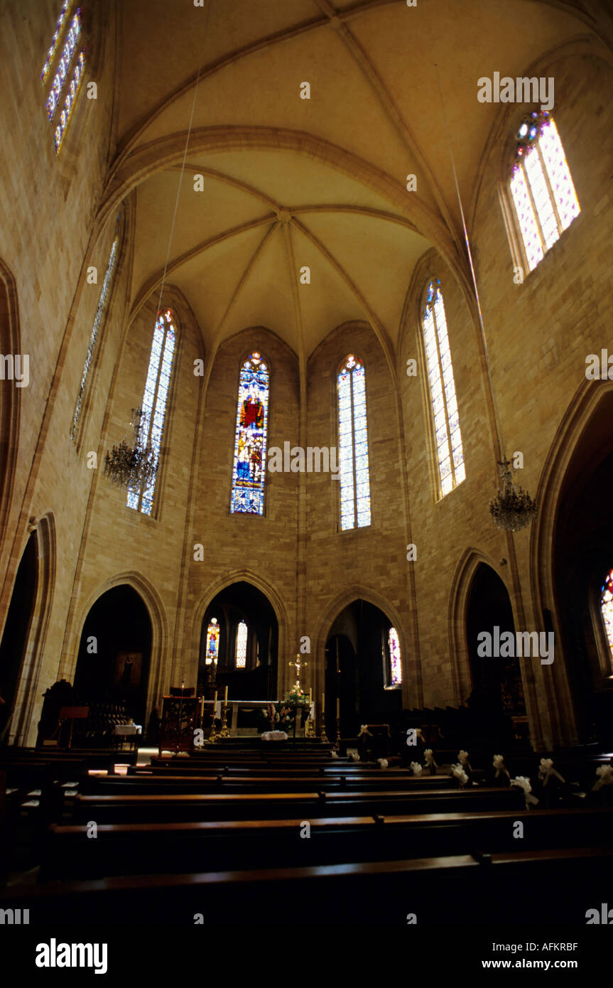 Vaulted ceilings inside an empty cathedral, Sarlat, Dordogne, France ...