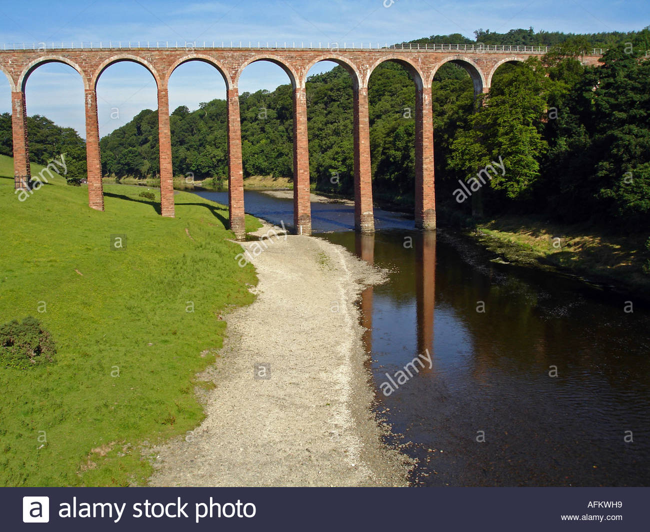 Leaderfoot viaduct, Melrose borders, SCOTLAND Stock Photo - Alamy