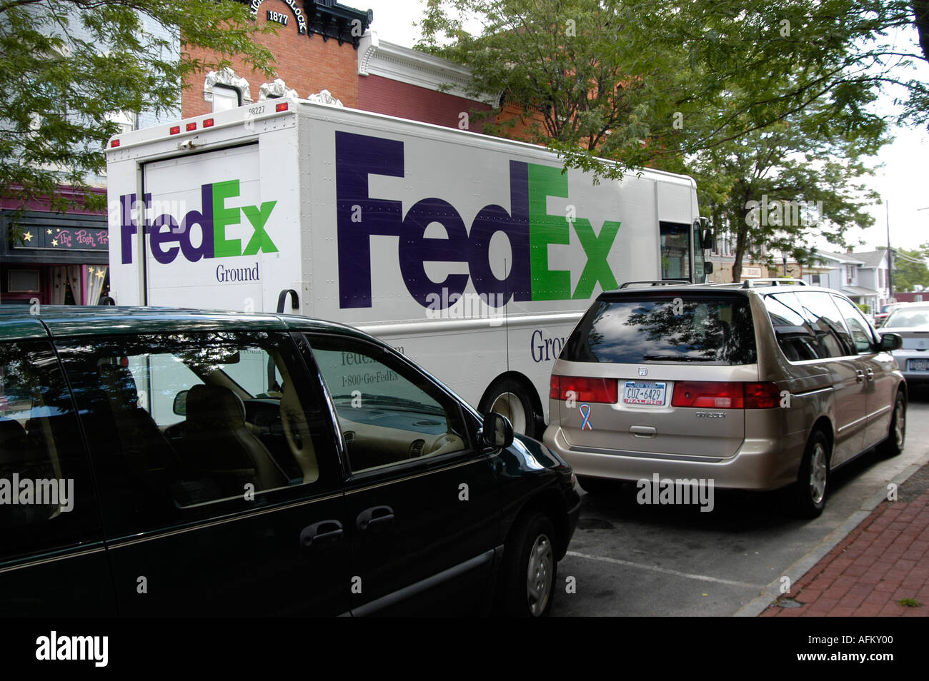 Green van hi-res stock photography and images - Alamy