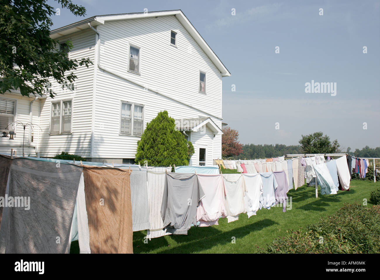 Amish laundry hi-res stock photography and images - Alamy