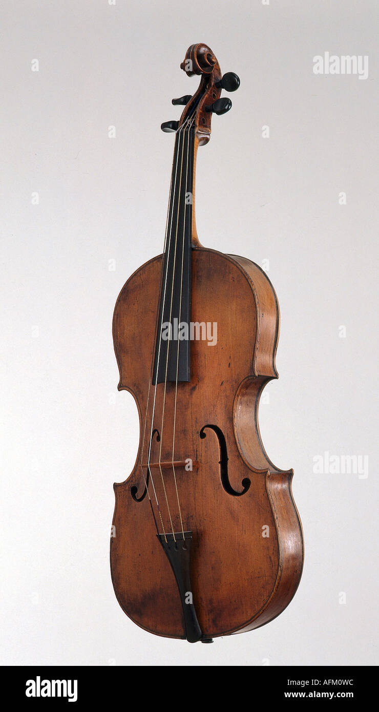 Bowed instruments hi-res stock photography and images - Alamy