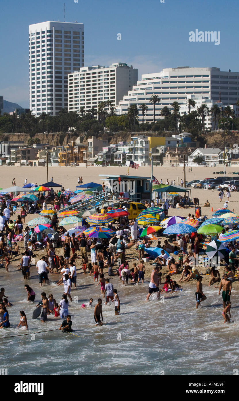 Labor day crowd at beach Stock Photo - Alamy