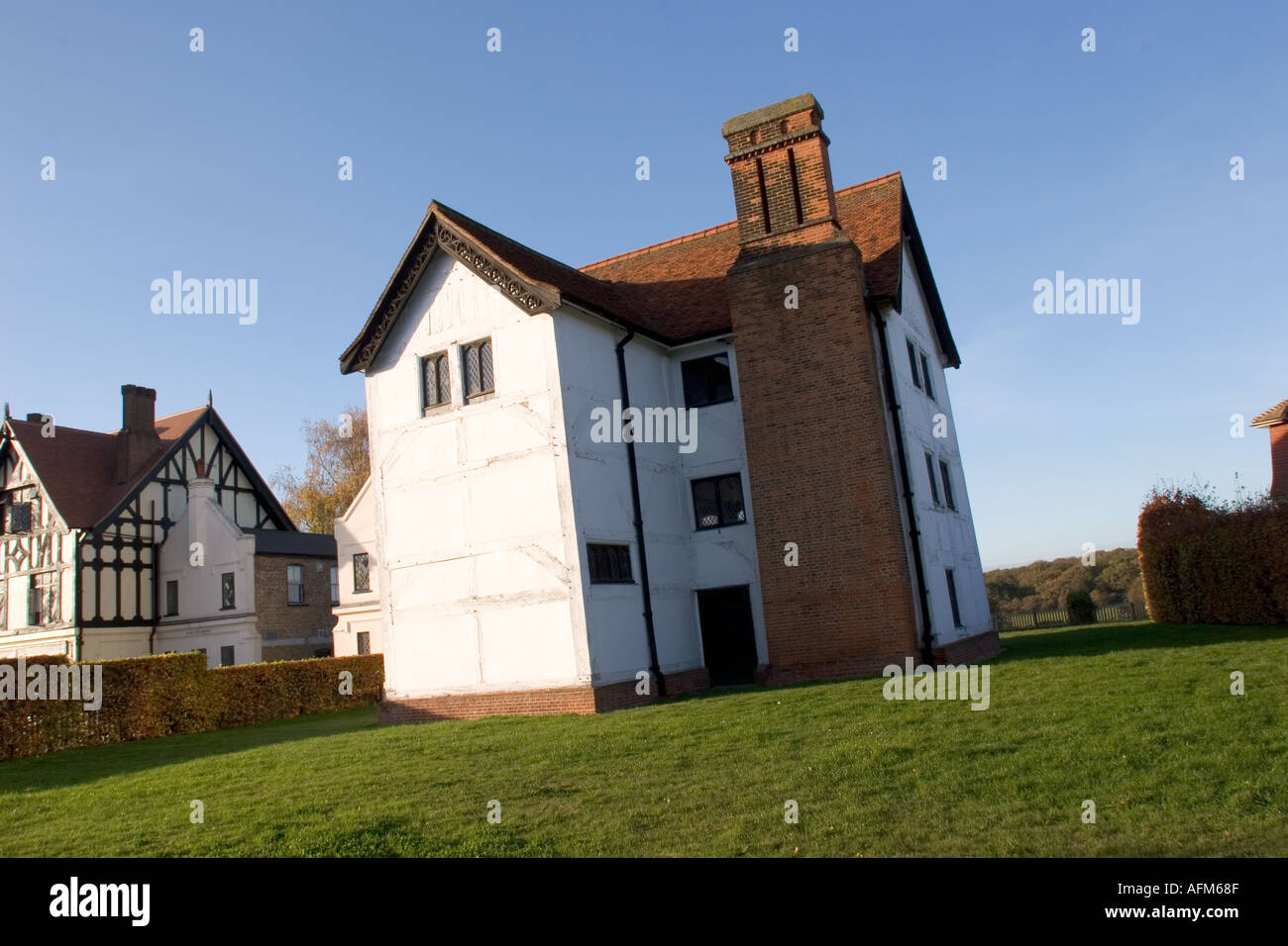 Queen elizabeths hunting lodge chingford hi-res stock photography and ...