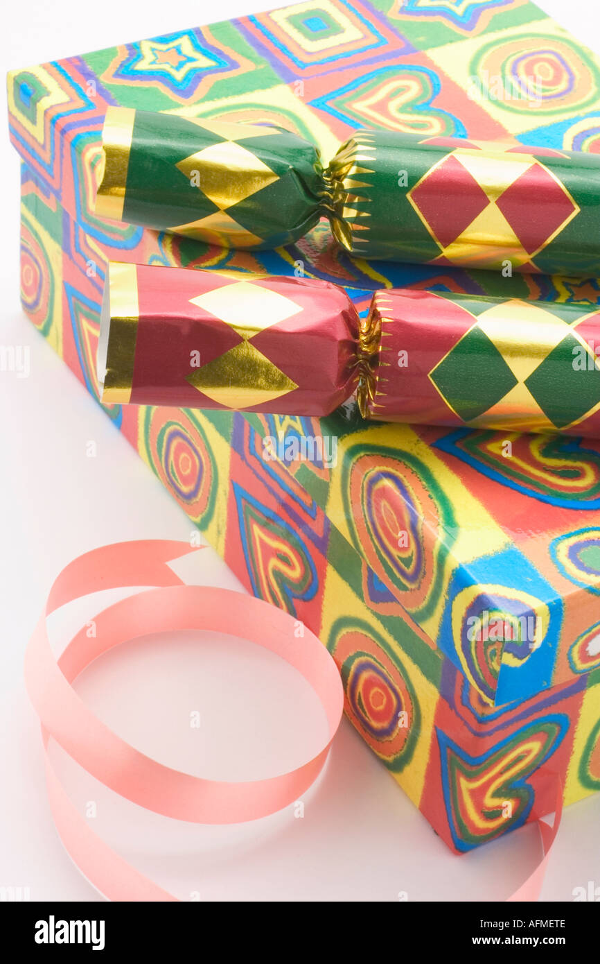 Box of christmas crackers hi-res stock photography and images - Alamy