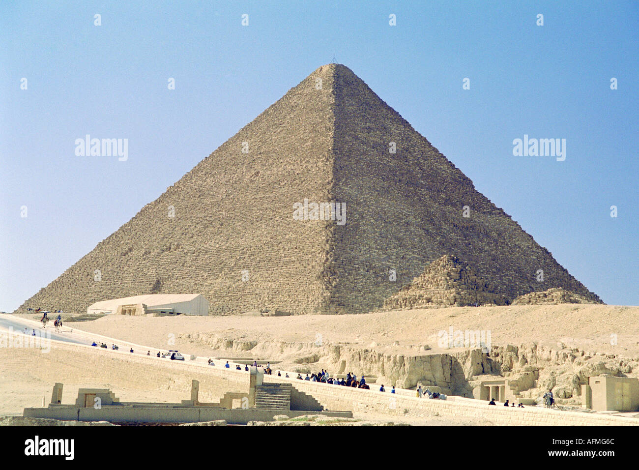 The largest of the pyramids at Giza Egypt Stock Photo - Alamy