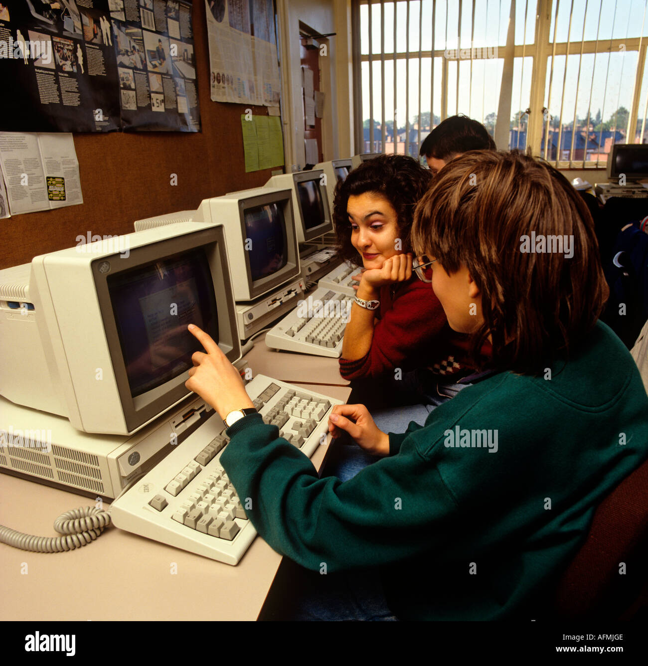 Education Computer lesson in sixth form college Stock Photo - Alamy