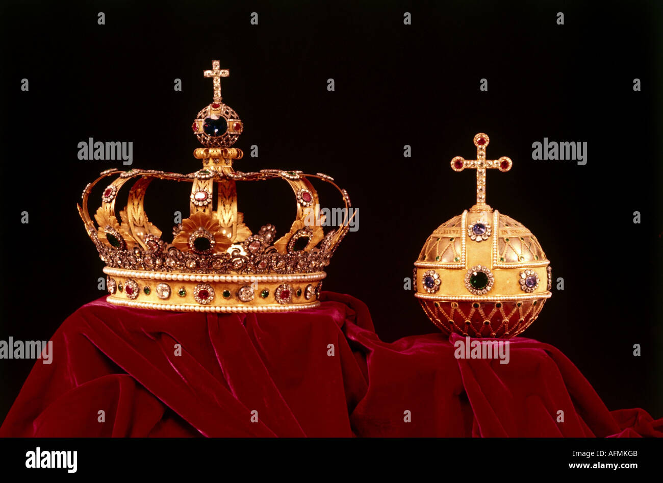 The orb crown jewels hi-res stock photography and images - Alamy