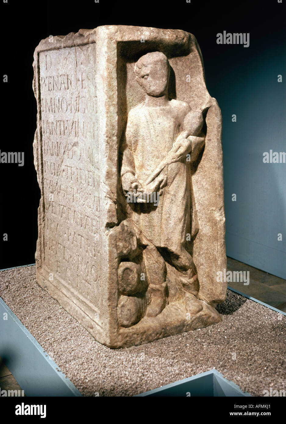 Ancient roman tomb hi-res stock photography and images - Alamy