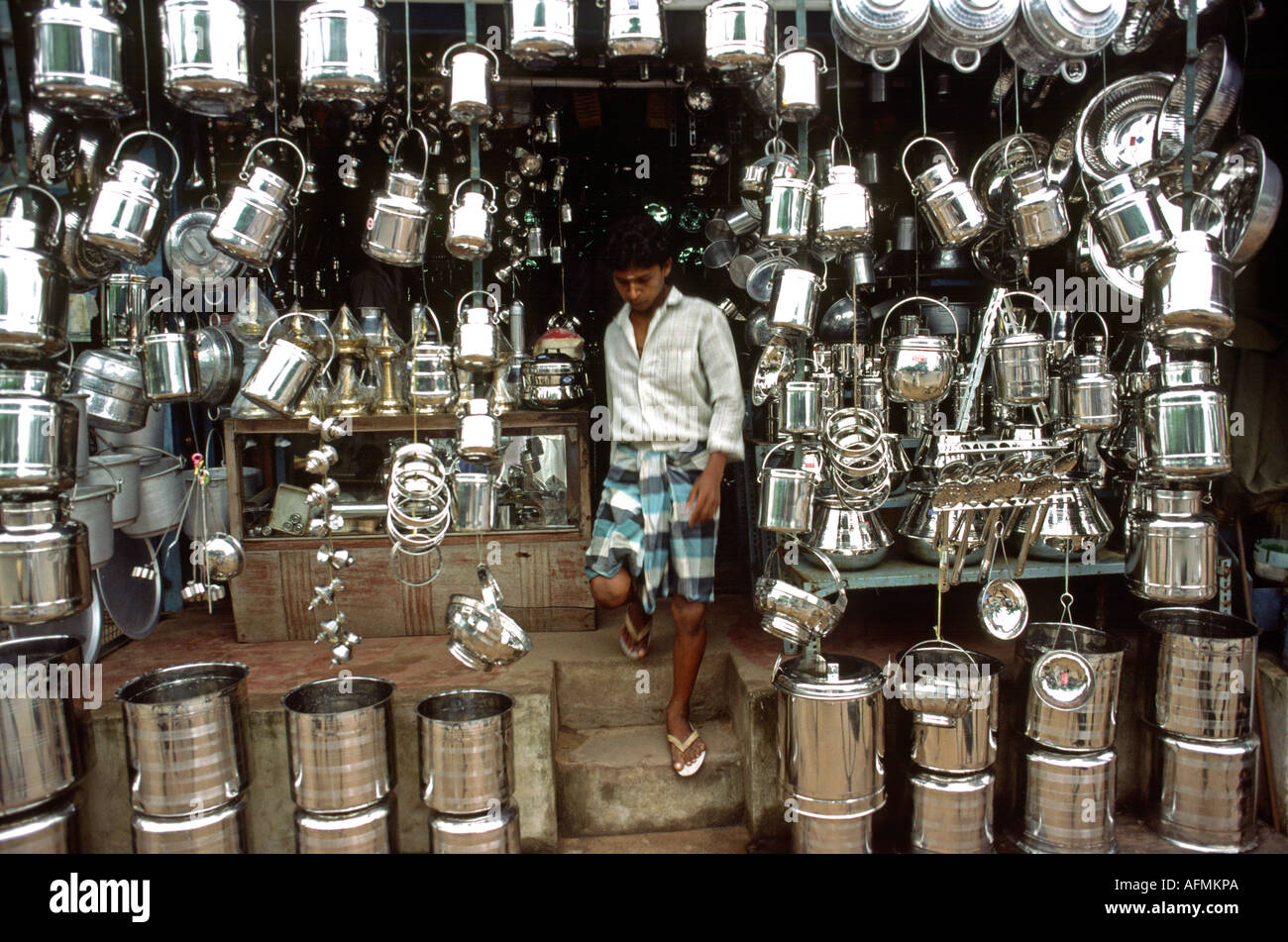 India Kerala Alleppey pot and pan stall Stock Photo - Alamy