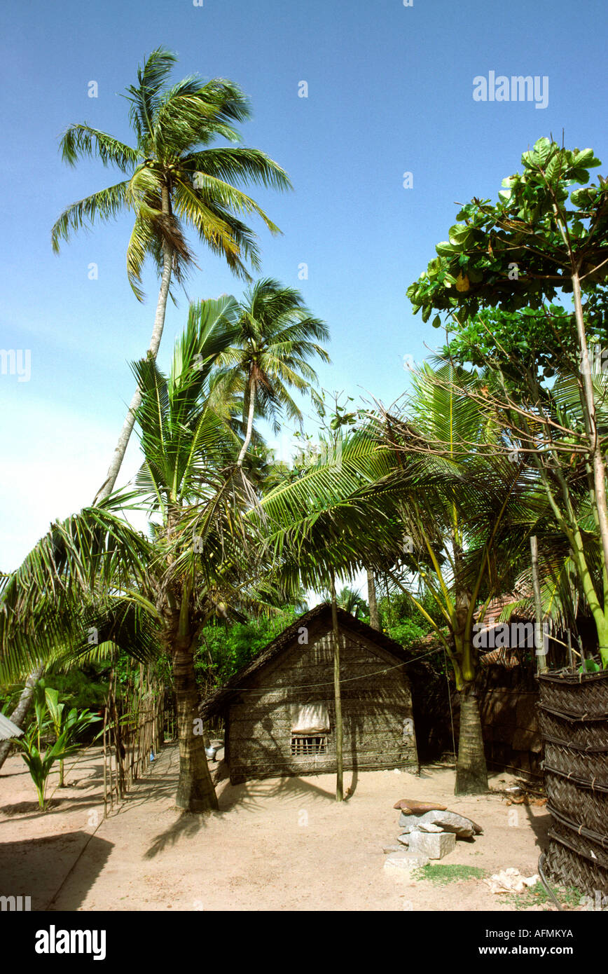 India Kerala Alleppey fishing village wooden houses Stock Photo - Alamy