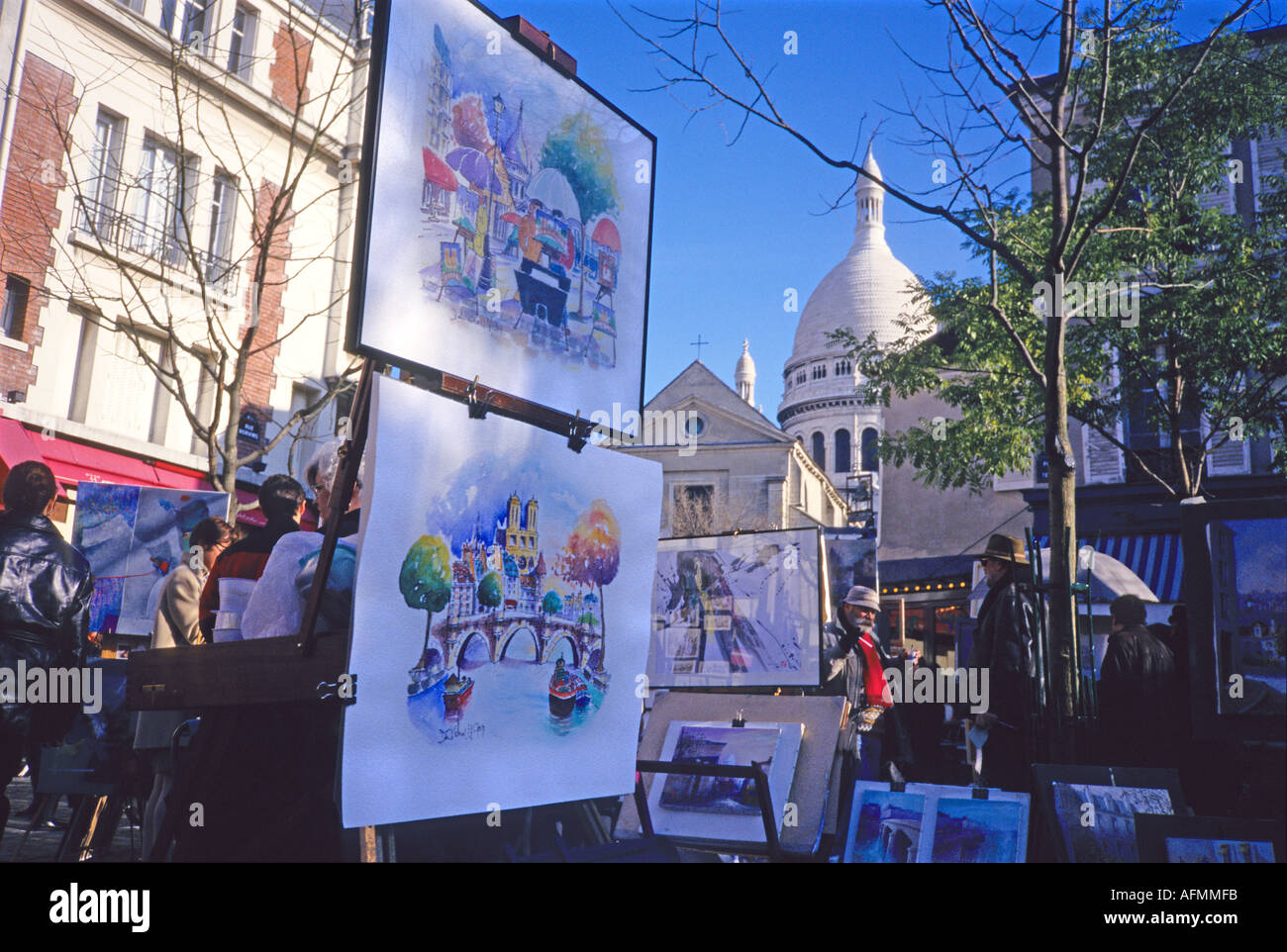 "Artists market, Montmartre, Paris, France Stock Photo - Alamy