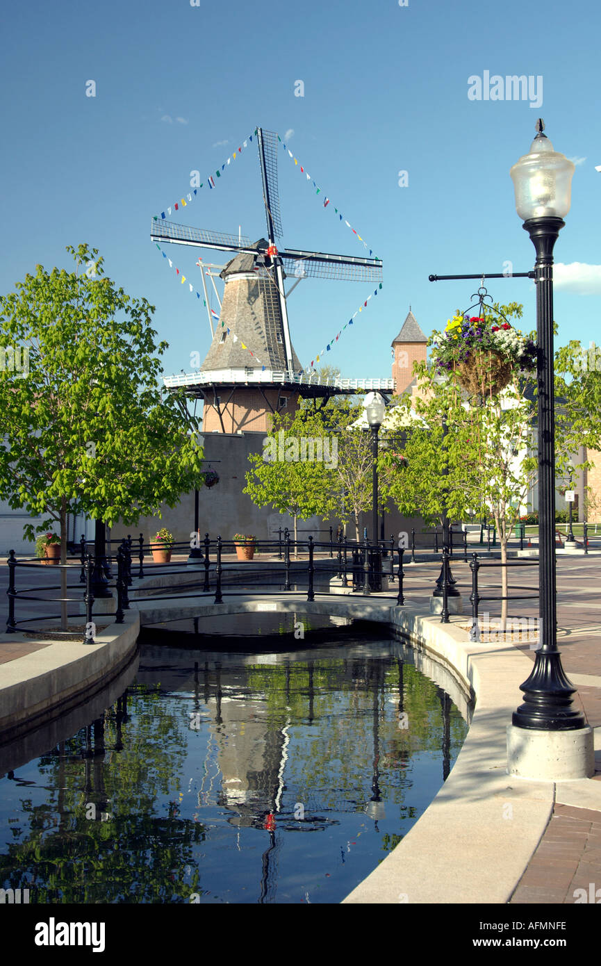 Usa iowa pella dutch windmill hi-res stock photography and images - Alamy