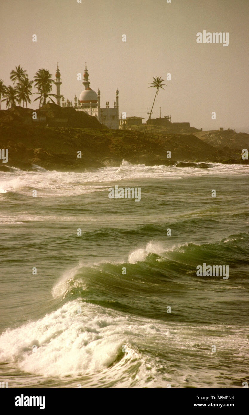 India Kerala Kovalam Vizhinjam mosque across heavy monsoon sea Stock ...