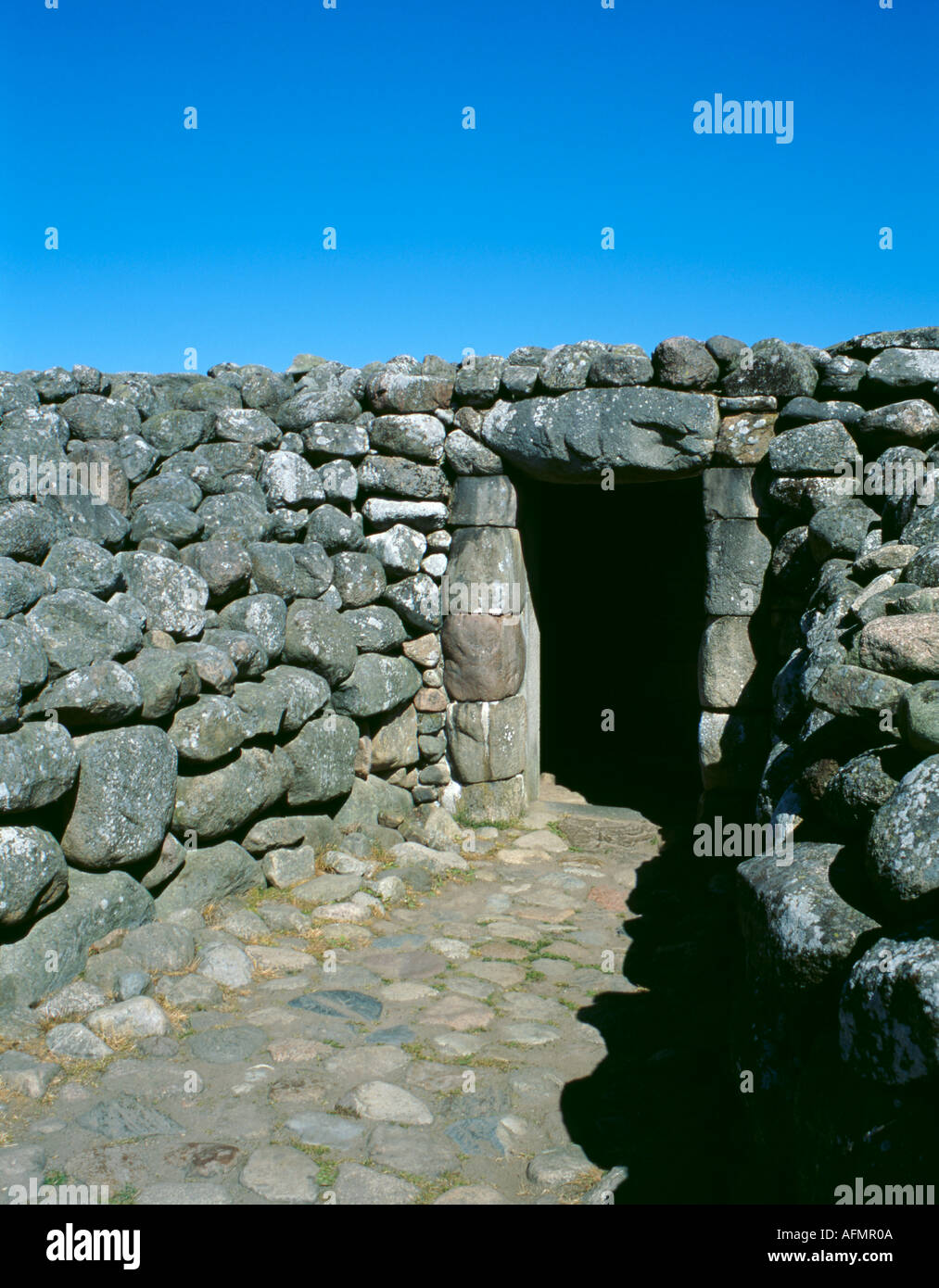 Bronze age tomb hi-res stock photography and images - Alamy