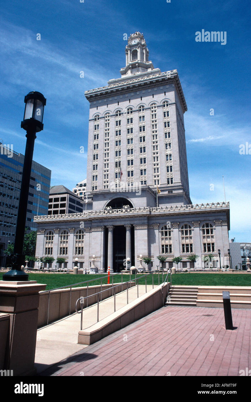 Oakland city council hi-res stock photography and images - Alamy