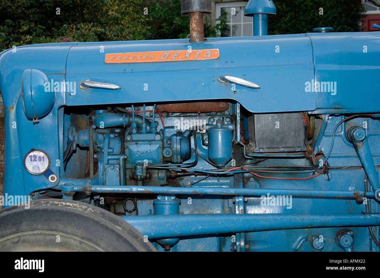 Fordson Dexter vintage tractor Stock Photo - Alamy