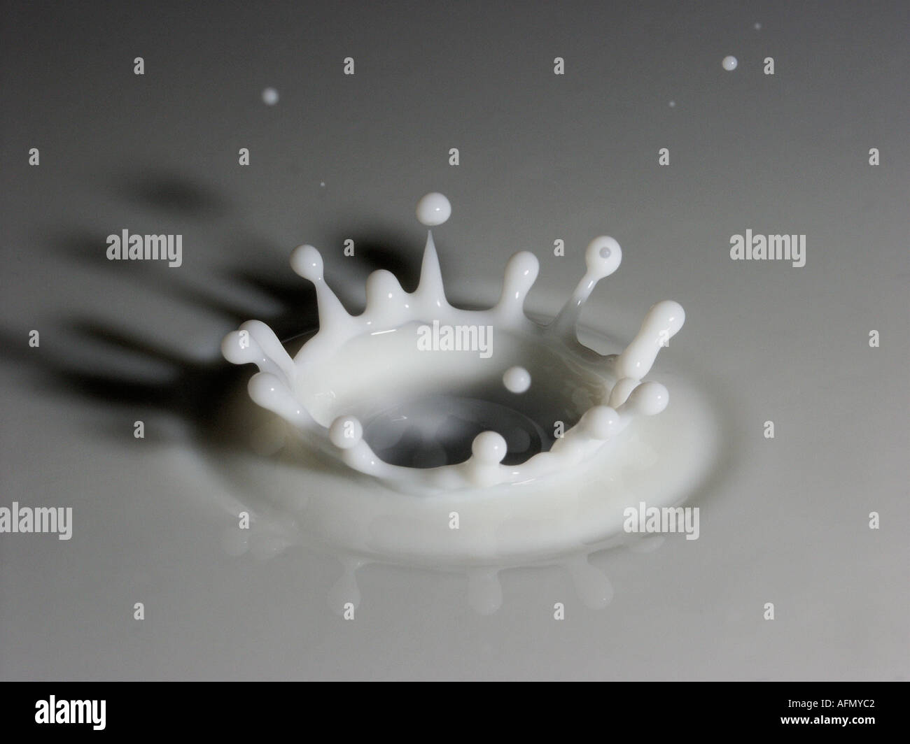 High speed photography showing the splash caused by droplet falling ...