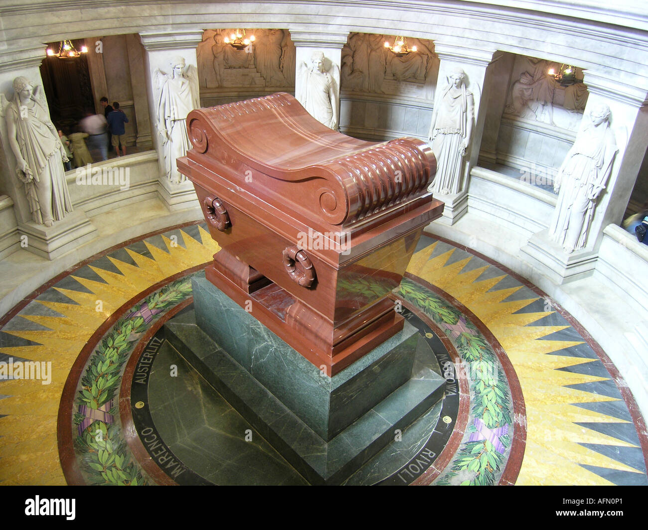 Hotel des invalides napoleon's tomb hi-res stock photography and images ...