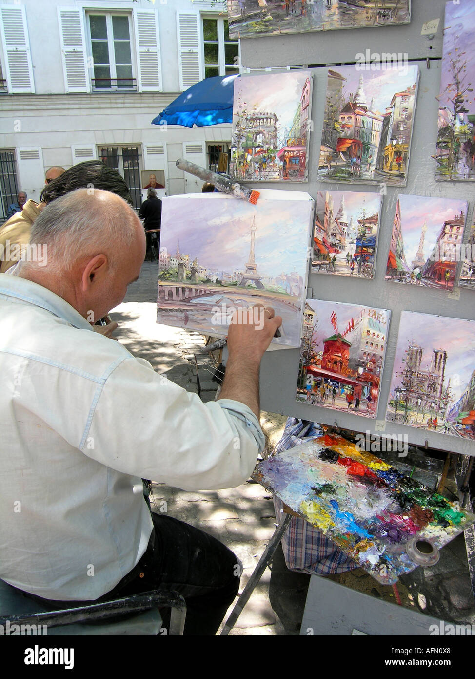 Mass produced paintings hi-res stock photography and images - Alamy